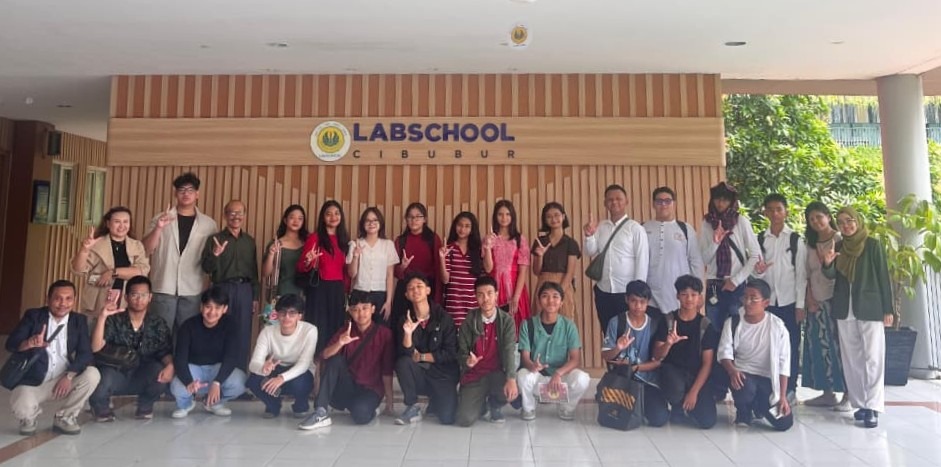 Sekolah Berkarakter SMA Labschool Cibubur Hadirkan Natal OneLabs ...